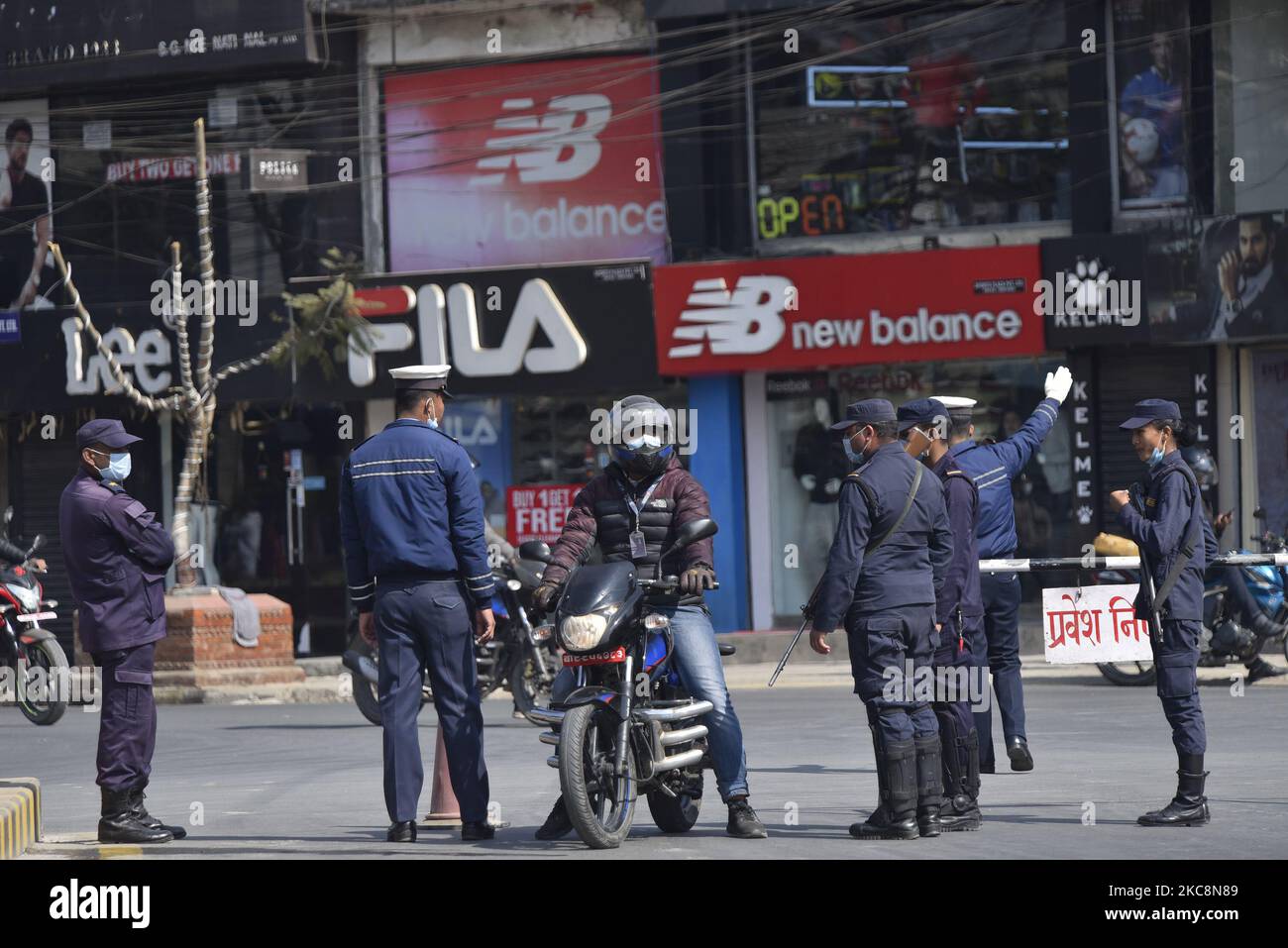 Nepalese traffic police personnel hi-res stock photography and images ...