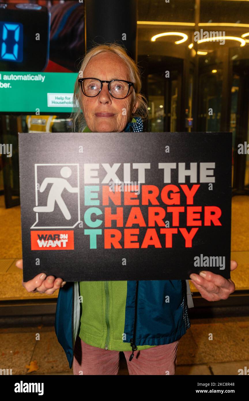 London, UK. 4 November 2022. Climate activists from Global Justice Now ...