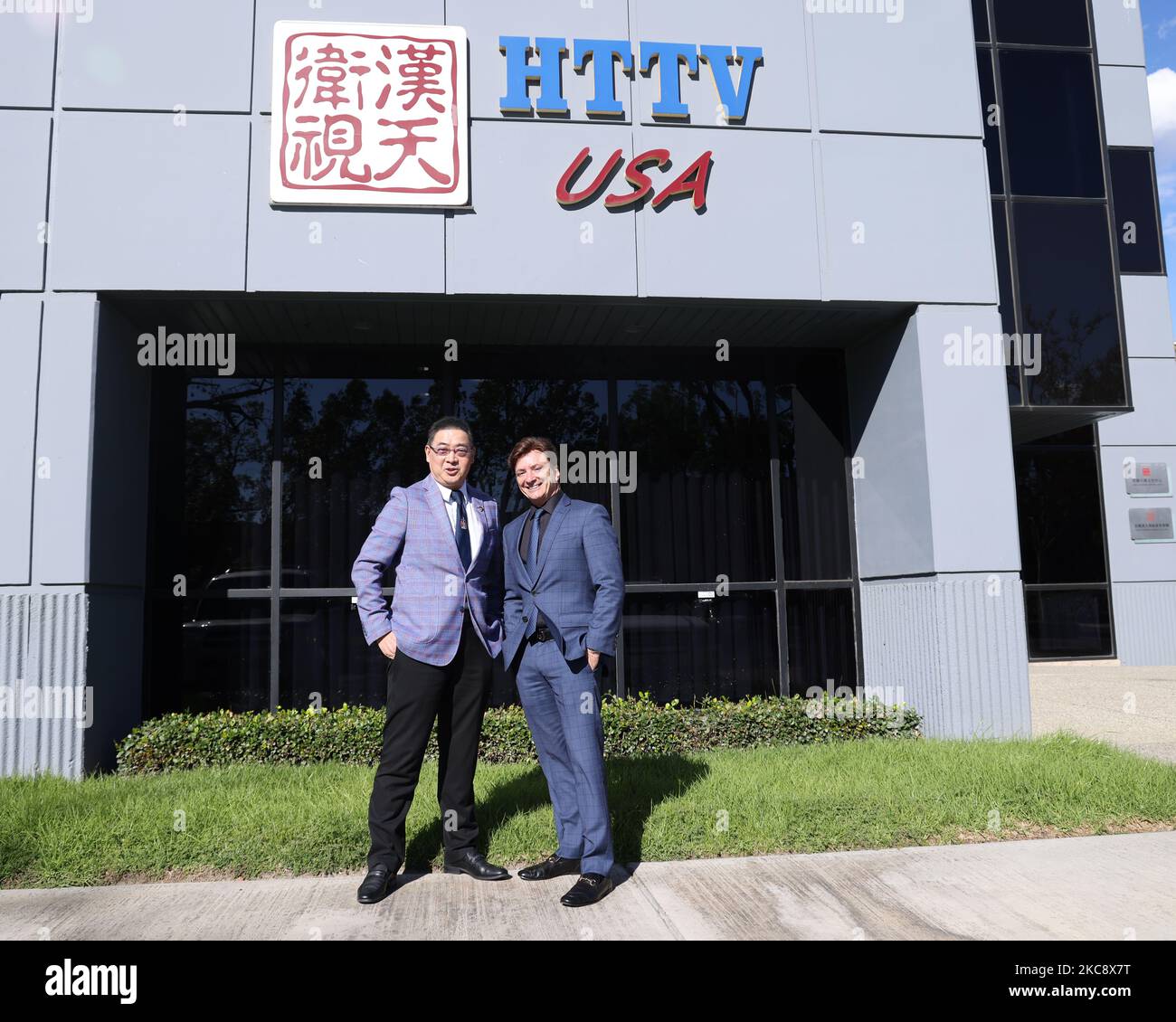 Los Angeles, California, USA. 3rd November, 2022. TV host Joey Zhou and ...