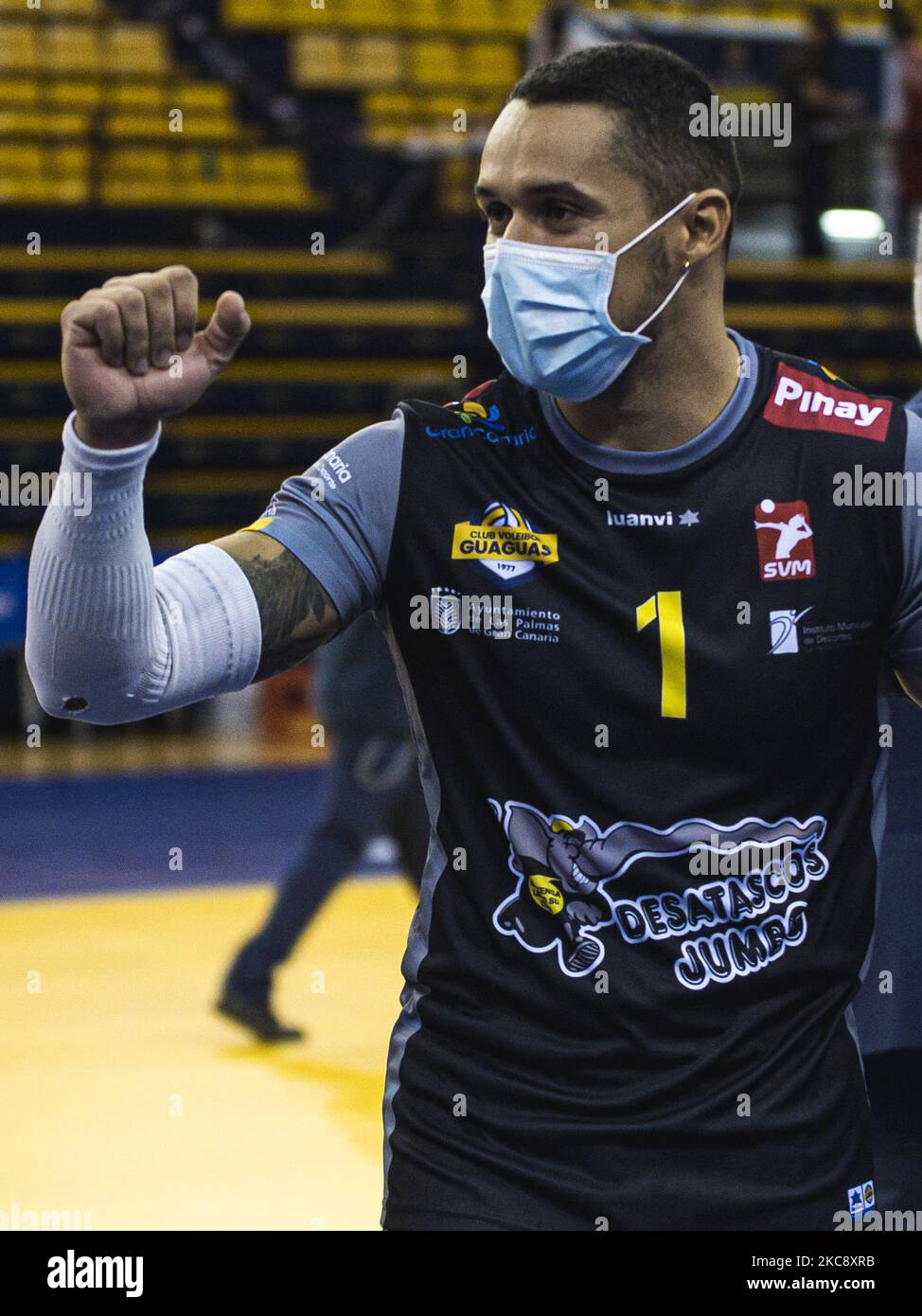 San voleibol hi-res stock photography and images - Alamy