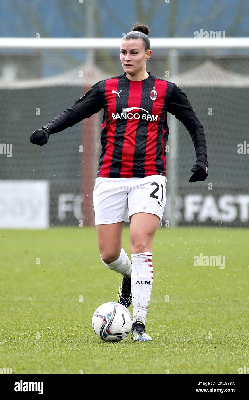 Giorgia Spinelli of AC Milan in action during the Women Serie A match ...