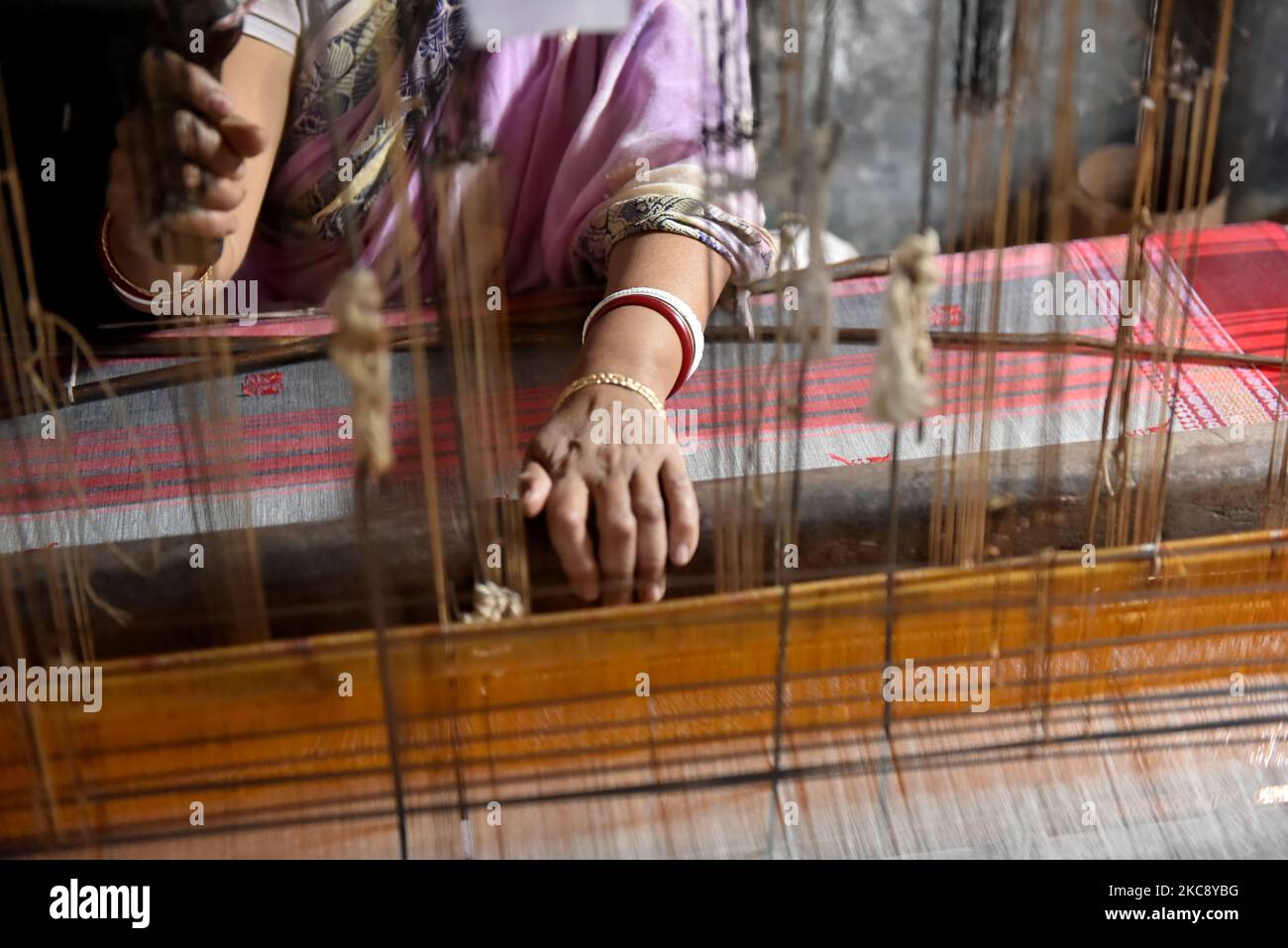 Weavers from bangladesh hi-res stock photography and images - Alamy
