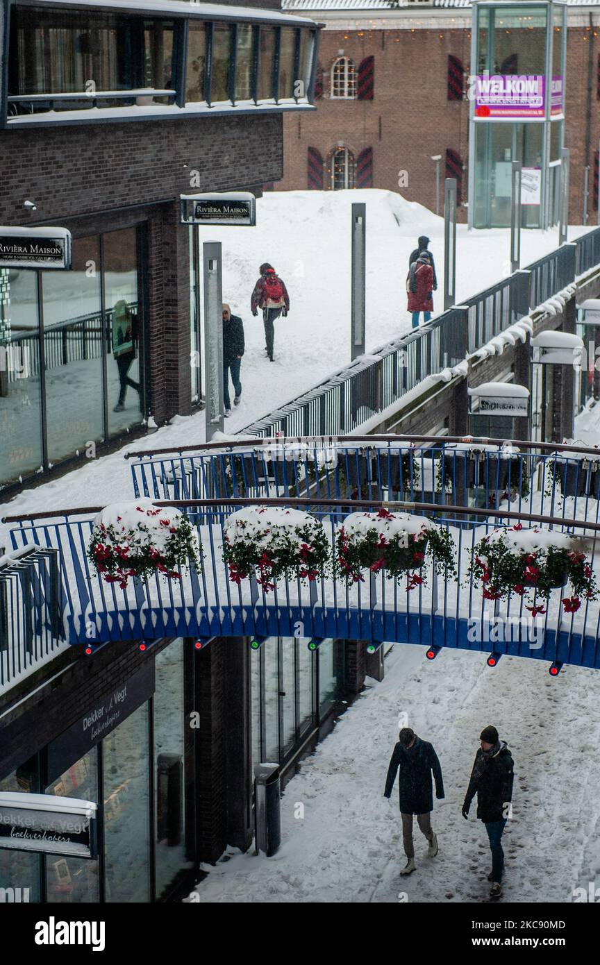 Below freezing weather hi-res stock photography and images - Alamy