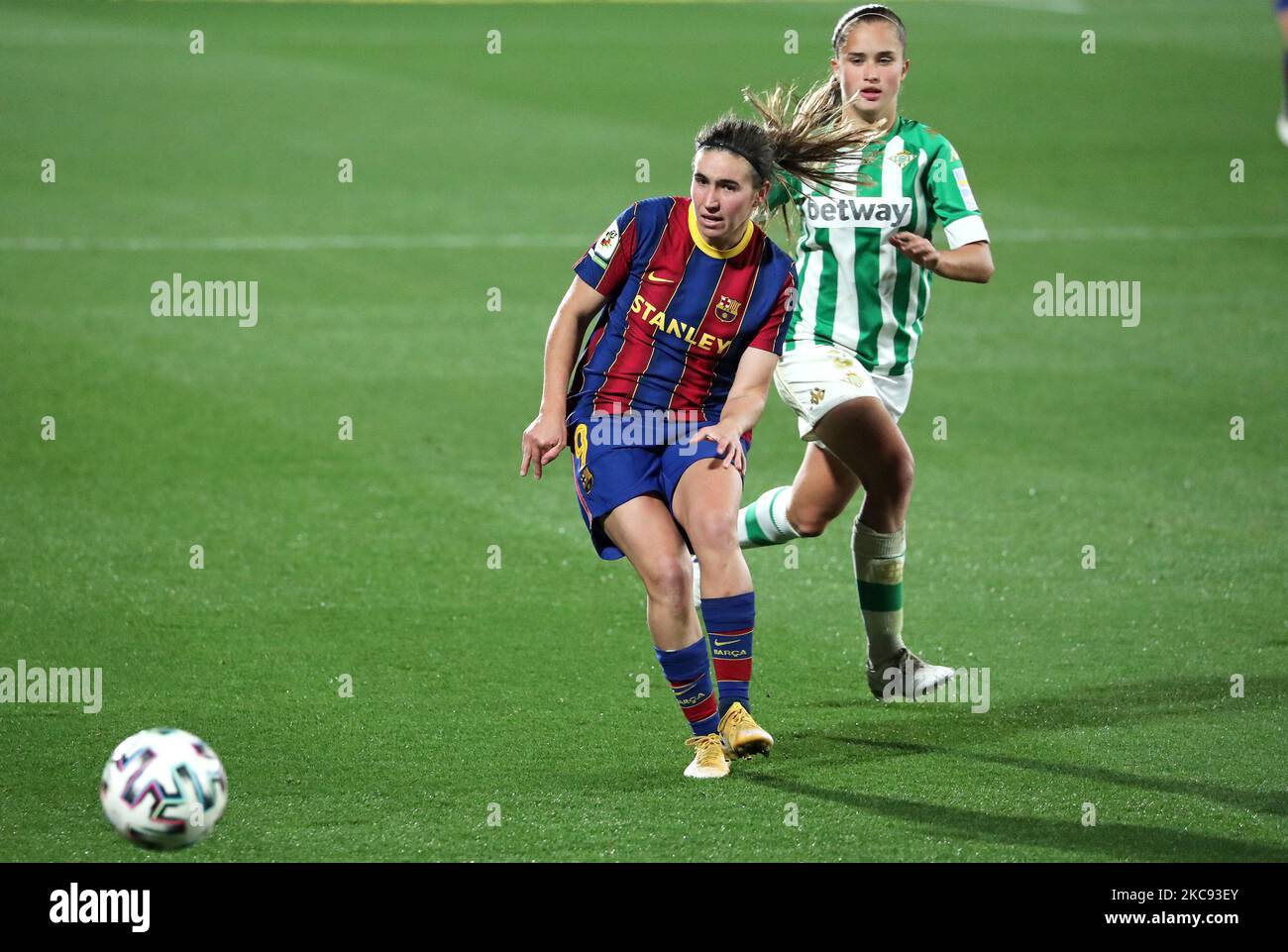 Mariona Caldentey and Andrea Medina during the match between FC ...
