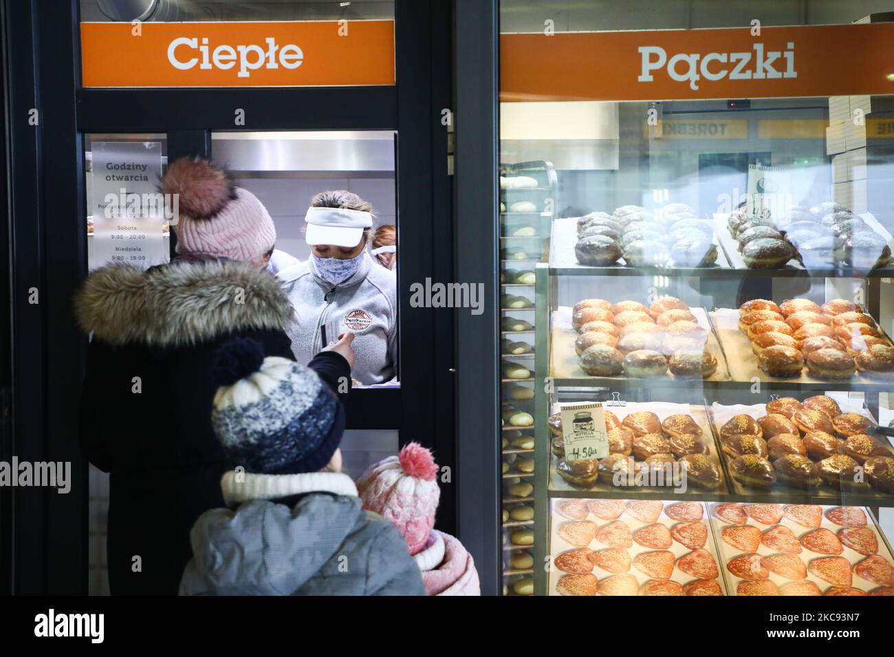 Bakery 'Dobra Paczkarnia' produces donuts for Fat Thursday. Krakow ...