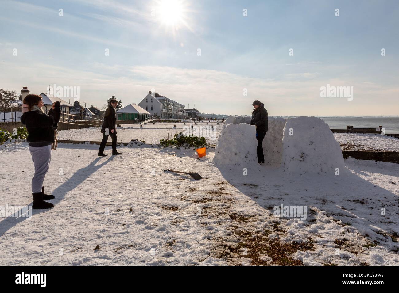 Nature scene with igloo on the ground hi-res stock photography and ...