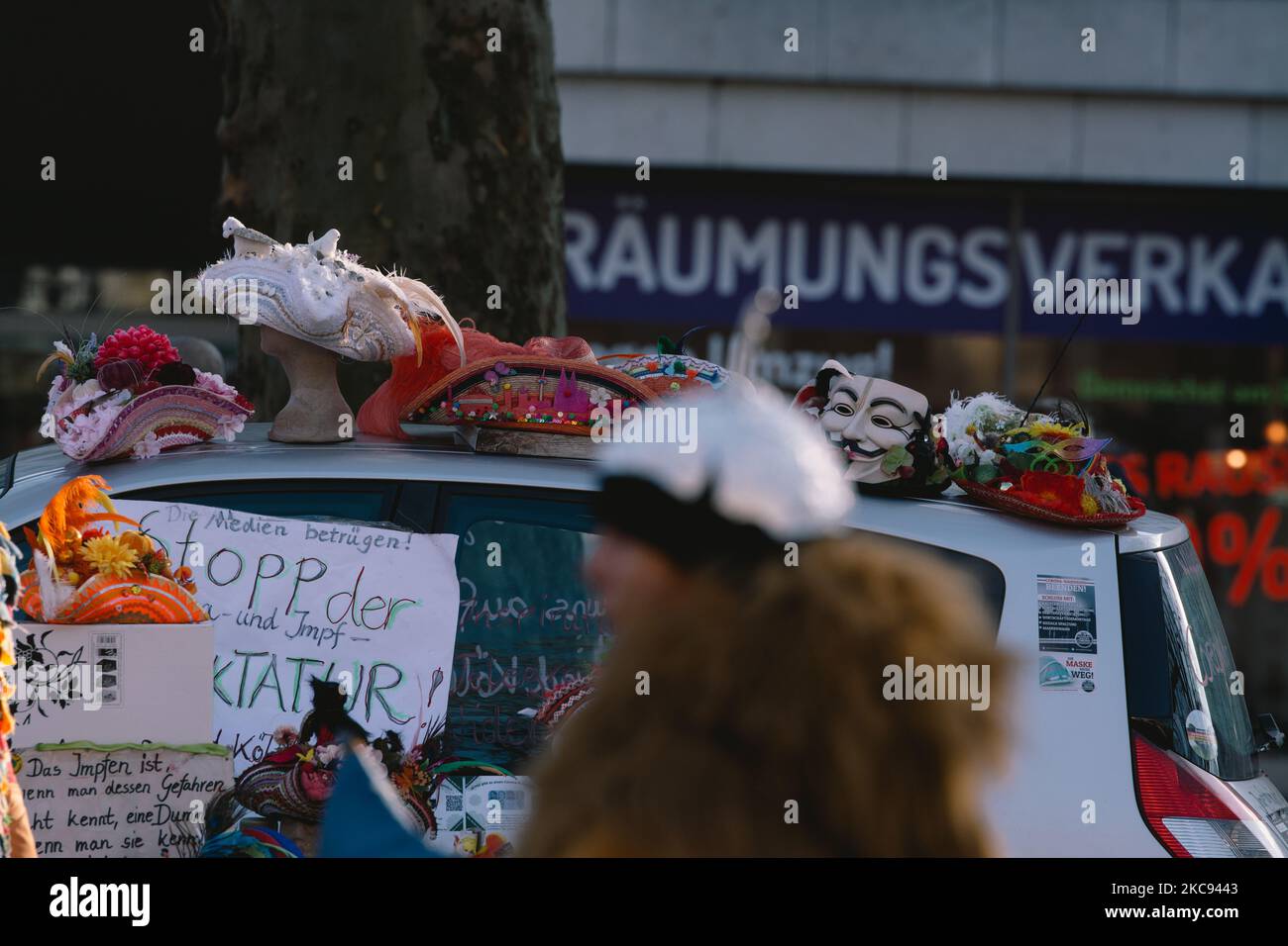 Stop dictatorship hi-res stock photography and images - Alamy