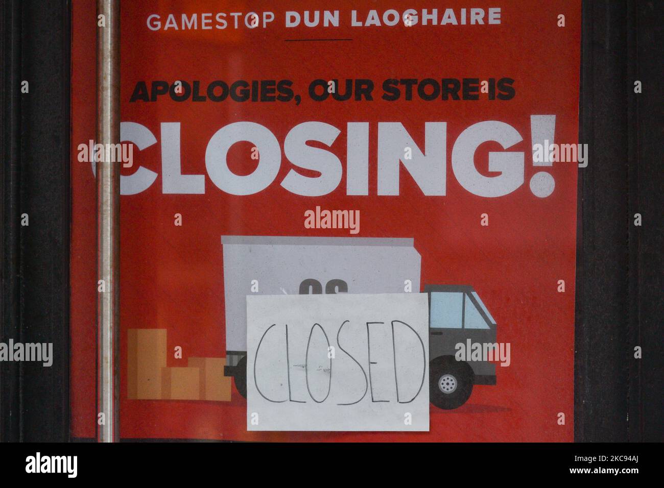 Gamestop closing ireland hi-res stock photography and images - Alamy
