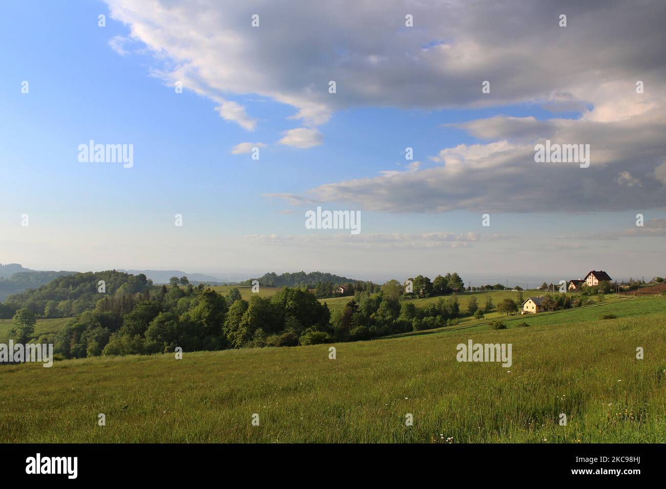 Beautiful summer countryside field hi-res stock photography and images ...