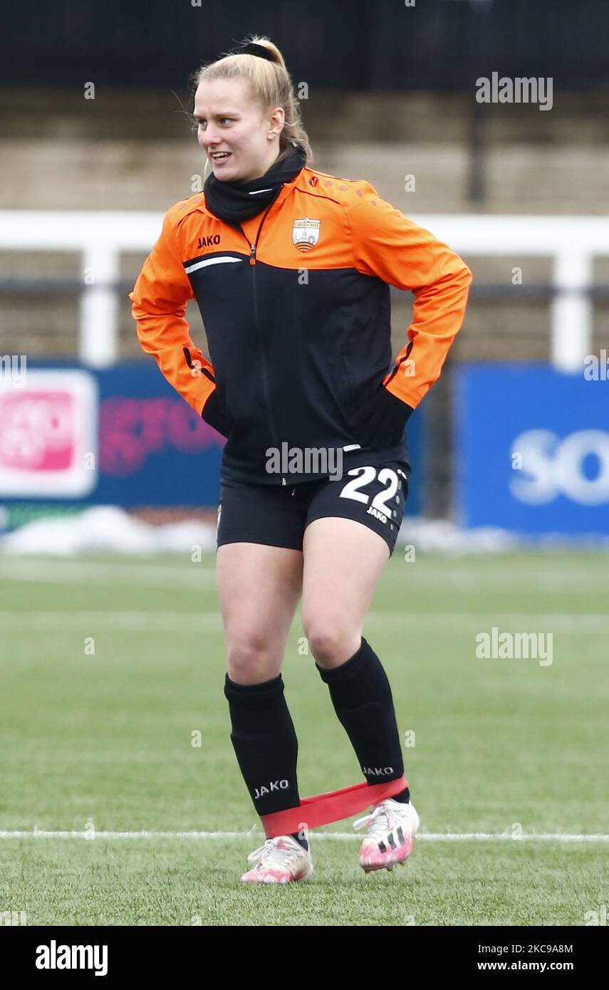 Amelia Hazard of London Bees during the pre-match warm-up during FA ...