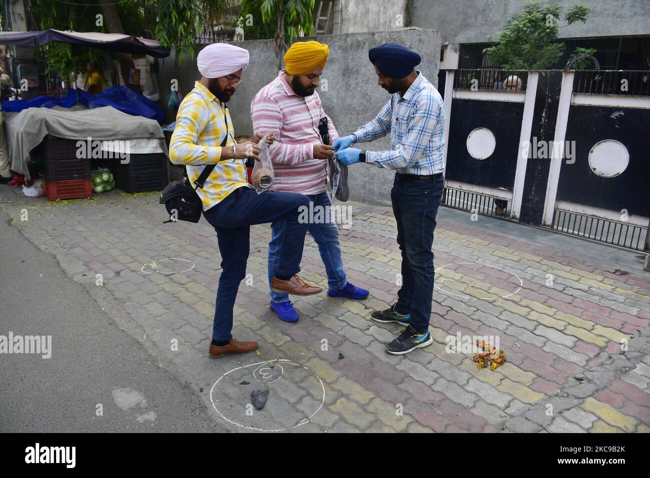 AMRITSAR, INDIA - NOVEMBER 4: A team of forensic experts investigate ...