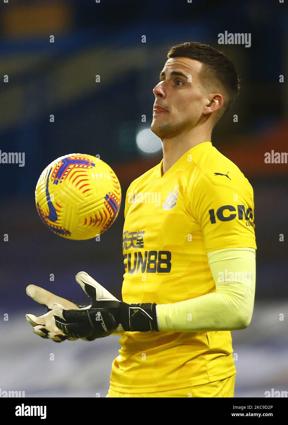 Newcastle United's Karl Darlow during Premiership between Chelsea and ...