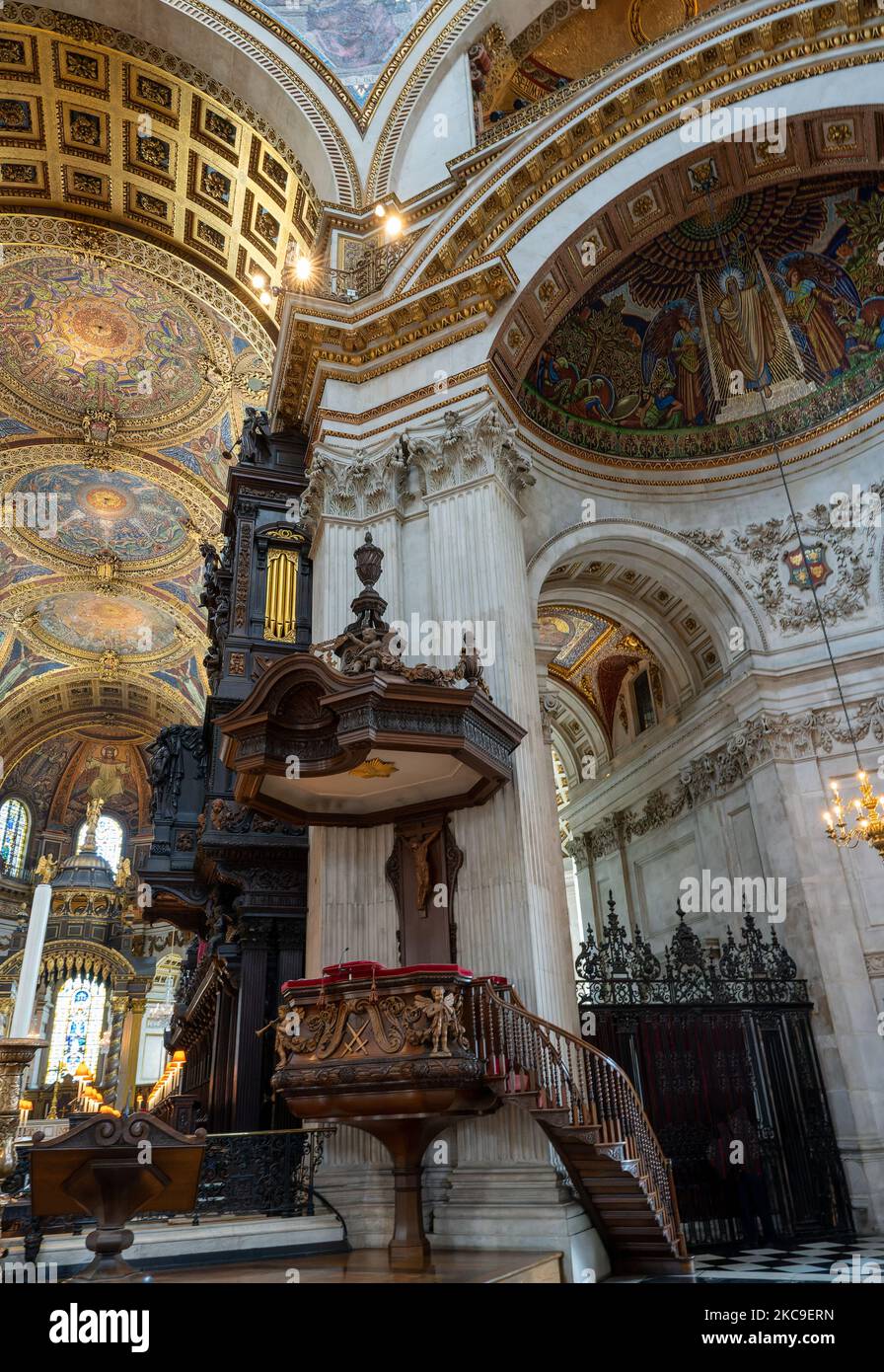 A low angle shot of the interior of St. Paul's Cathedral in London, England, UK Stock Photo - Alamy