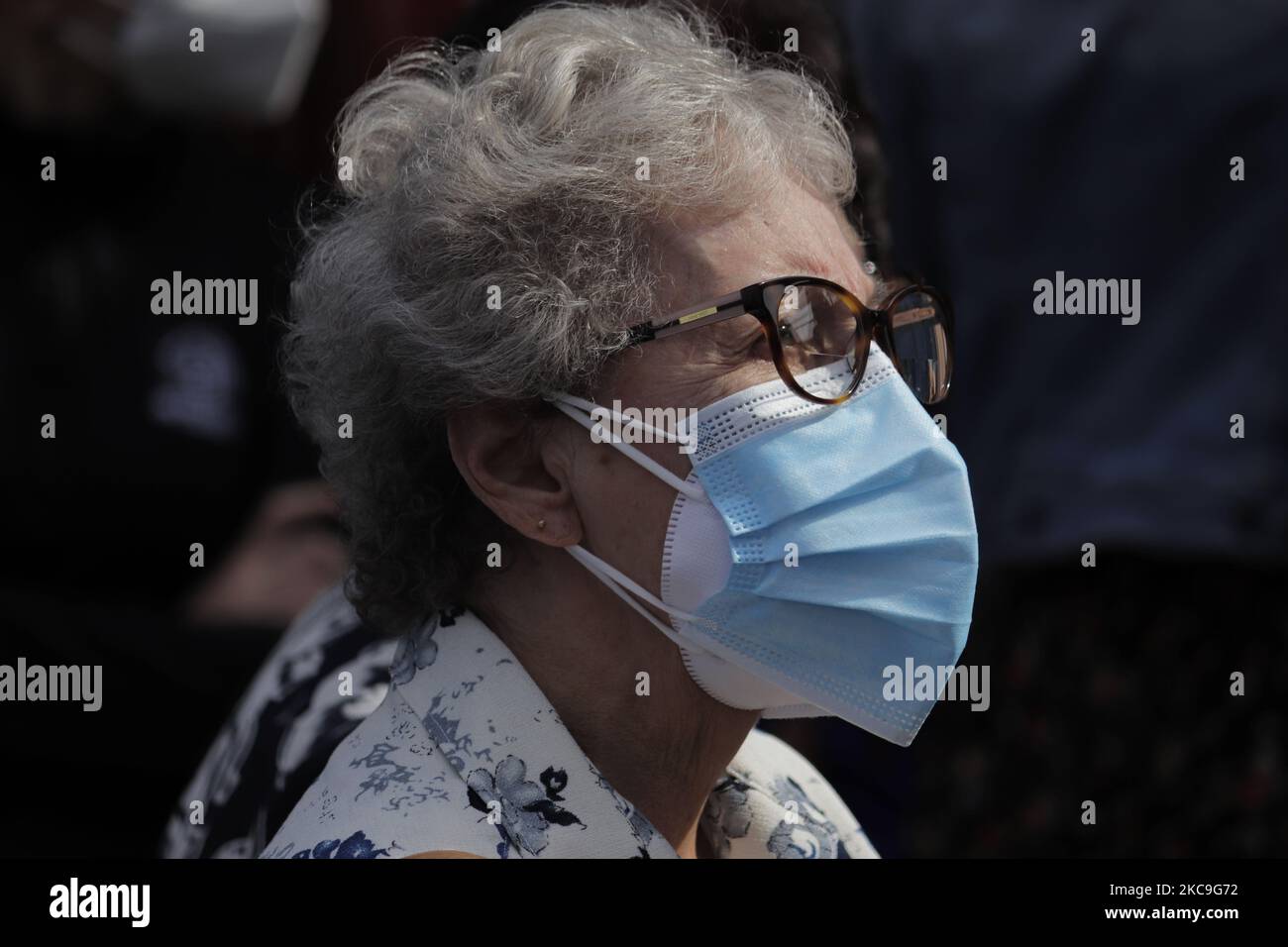 Servants wait hi-res stock photography and images - Alamy