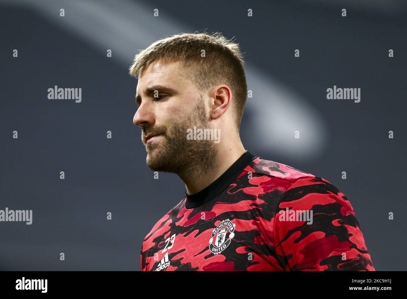 Luke shaw of manchester utd fc hi-res stock photography and images - Alamy