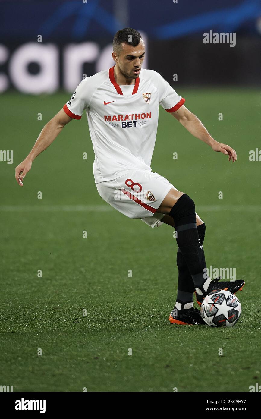 Joan Jordan of Sevilla controls the ball during the UEFA Champions ...