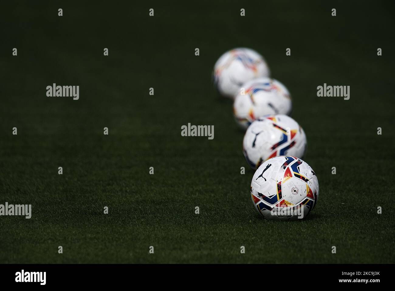 Puma balls hi-res stock photography and images - Alamy
