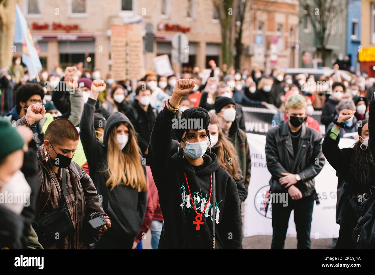 hundreds people is seen gathering to commemorate the dead of Hanau ...