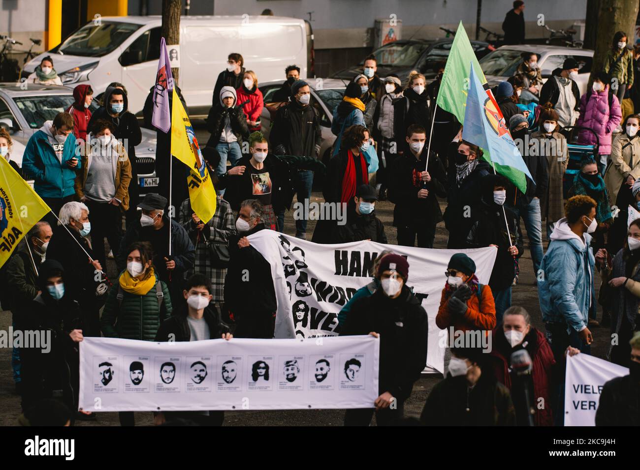hundreds people is seen gathering to commemorate the dead of Hanau ...