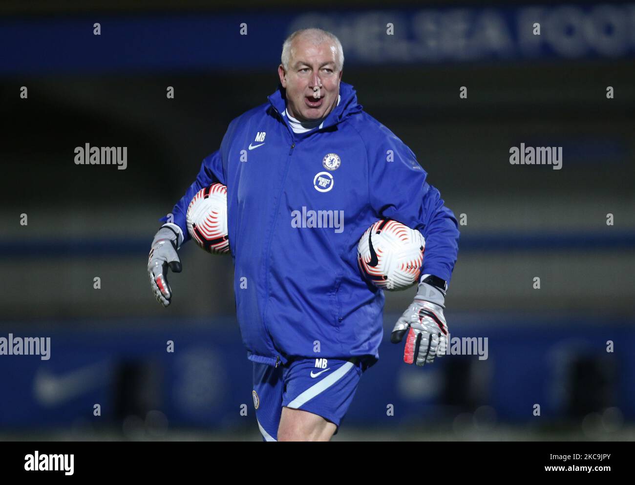 Mark 2 coach hi-res stock photography and images - Alamy