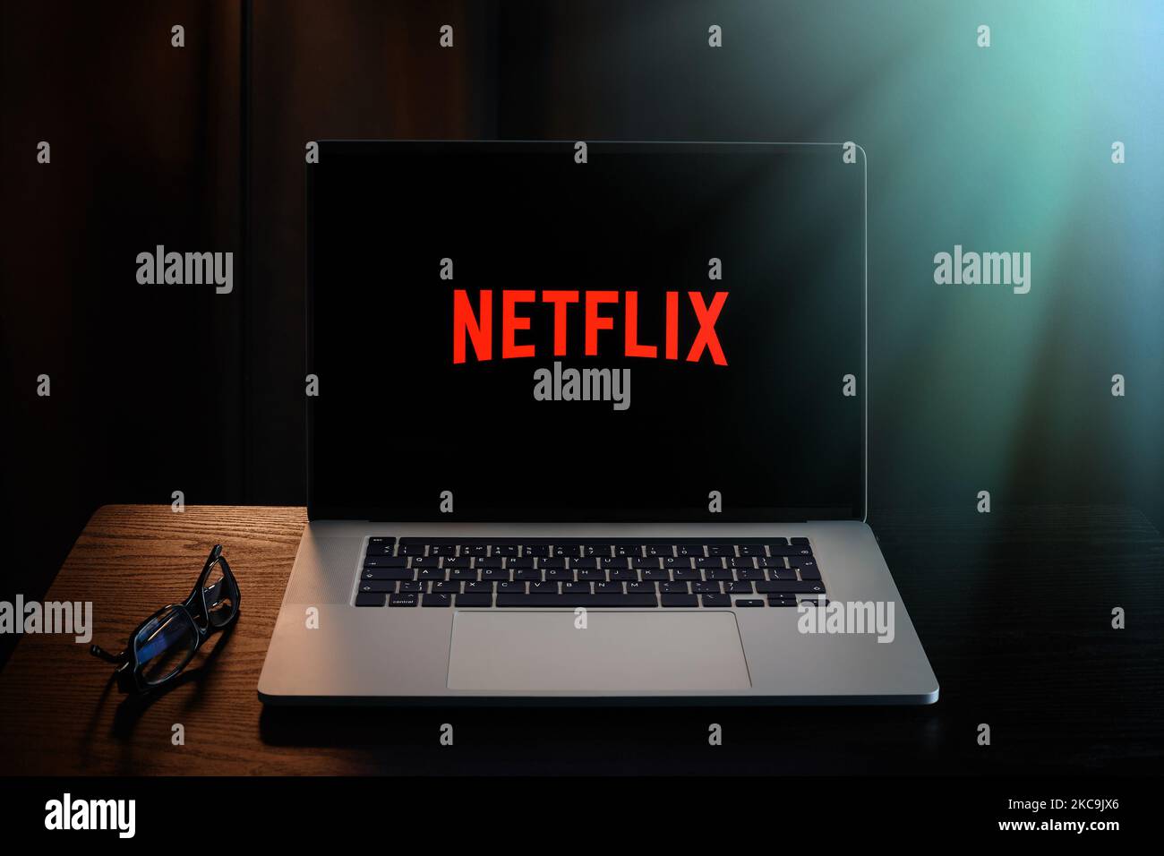 Netflix on laptop screen. Streaming service Stock Photo - Alamy