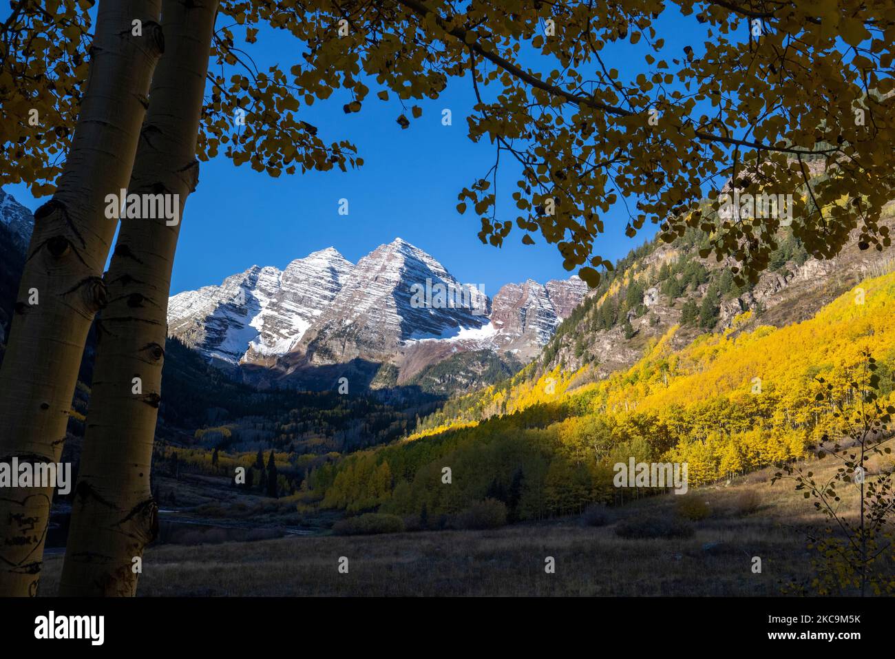 Fall color at Maroon Bells in the elk mountains, near Aspen Colorado ...
