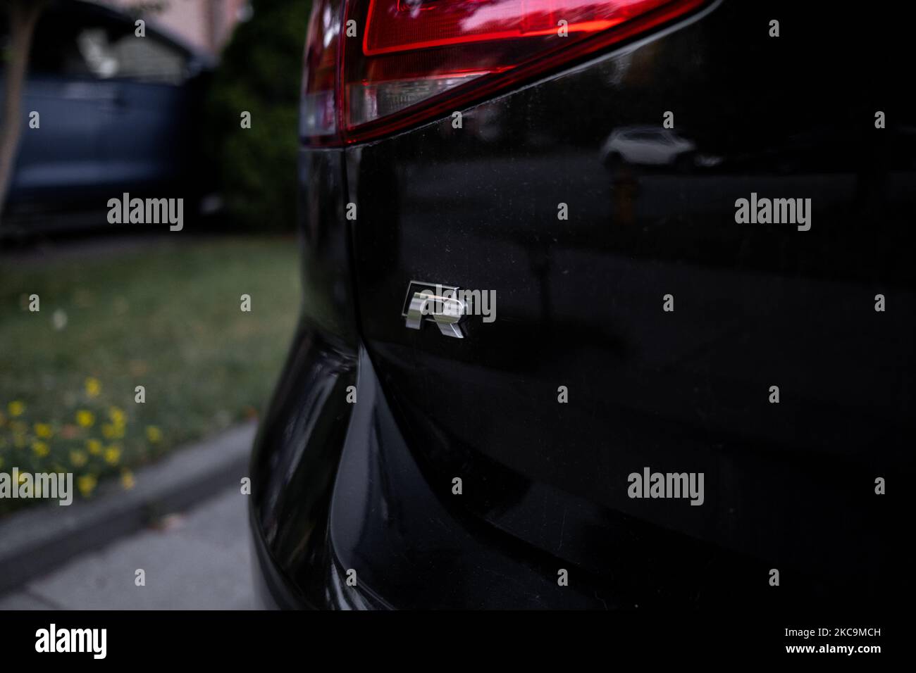 R emblem hi-res stock photography and images - Alamy