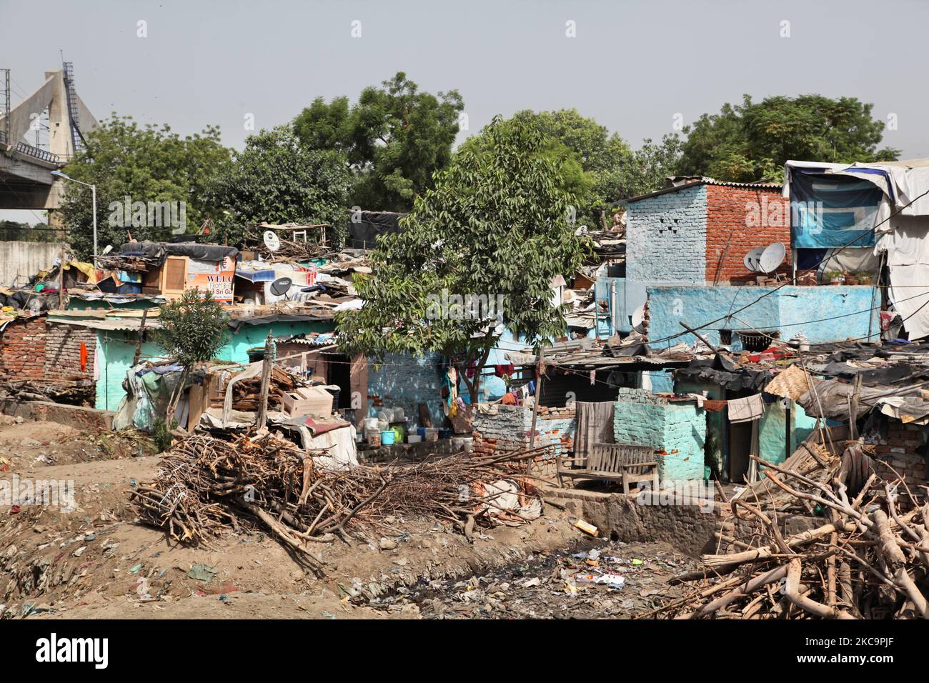 Old delhi delhi india indian slums delhi slums hi-res stock photography ...