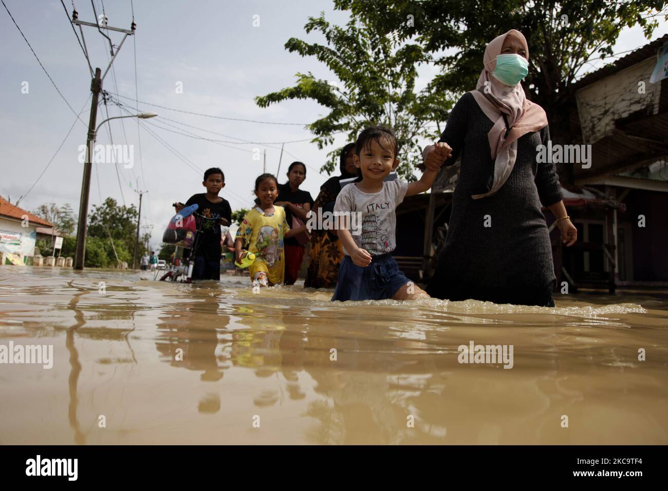 Bursting citarum river embankment hi-res stock photography and images ...