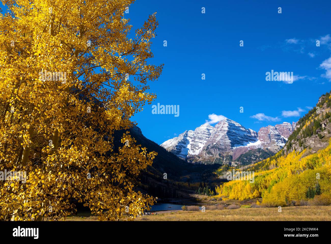 Fall color at Maroon Bells in the elk mountains, near Aspen Colorado ...