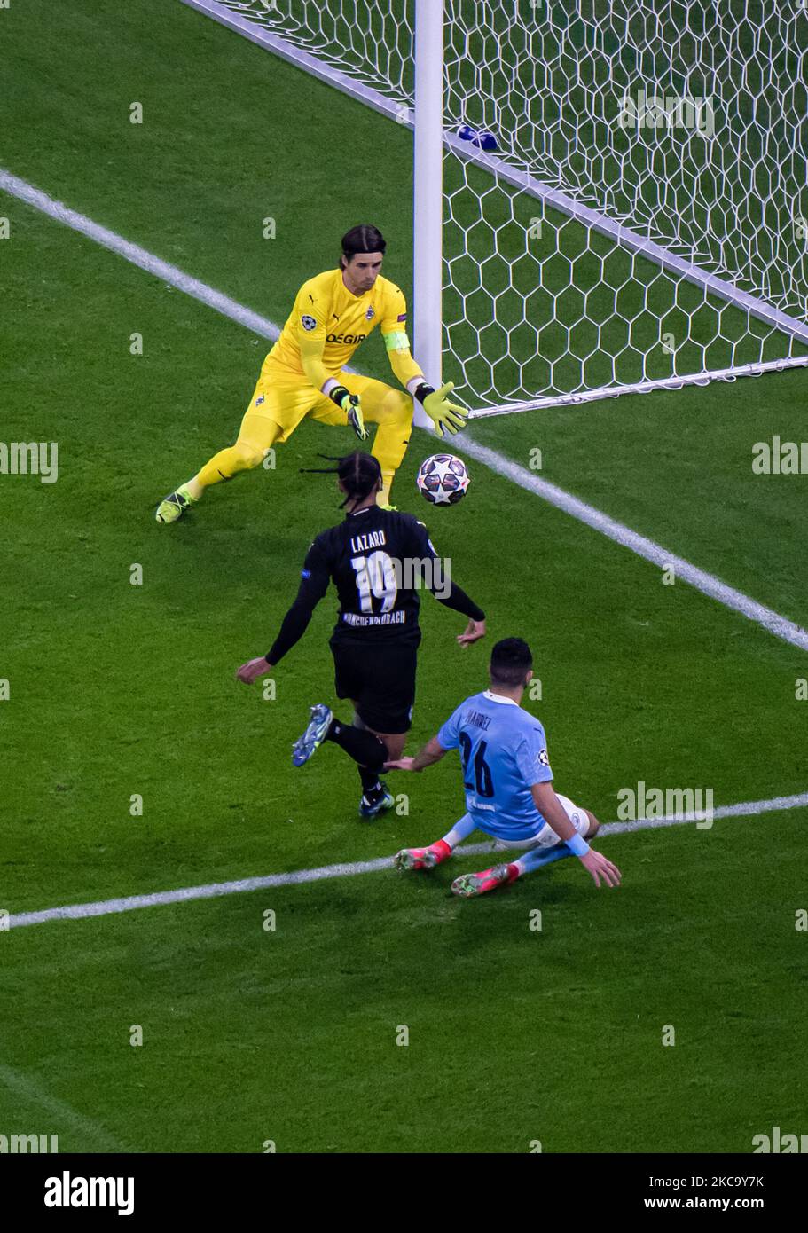 Yann sommer goalkeeper hi-res stock photography and images - Alamy