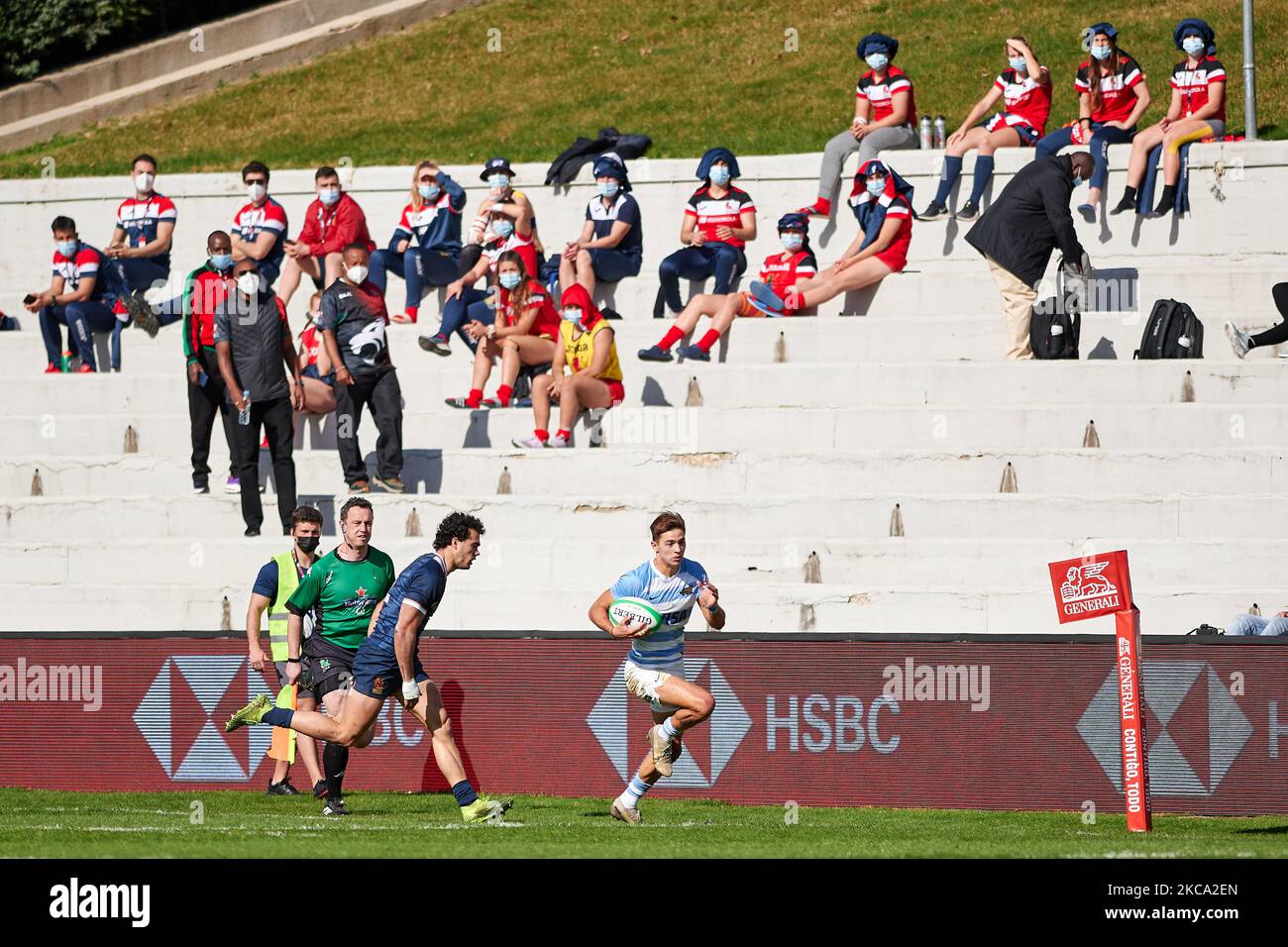 Players In action during the Madrid Rugby 7s match between Spain and ...