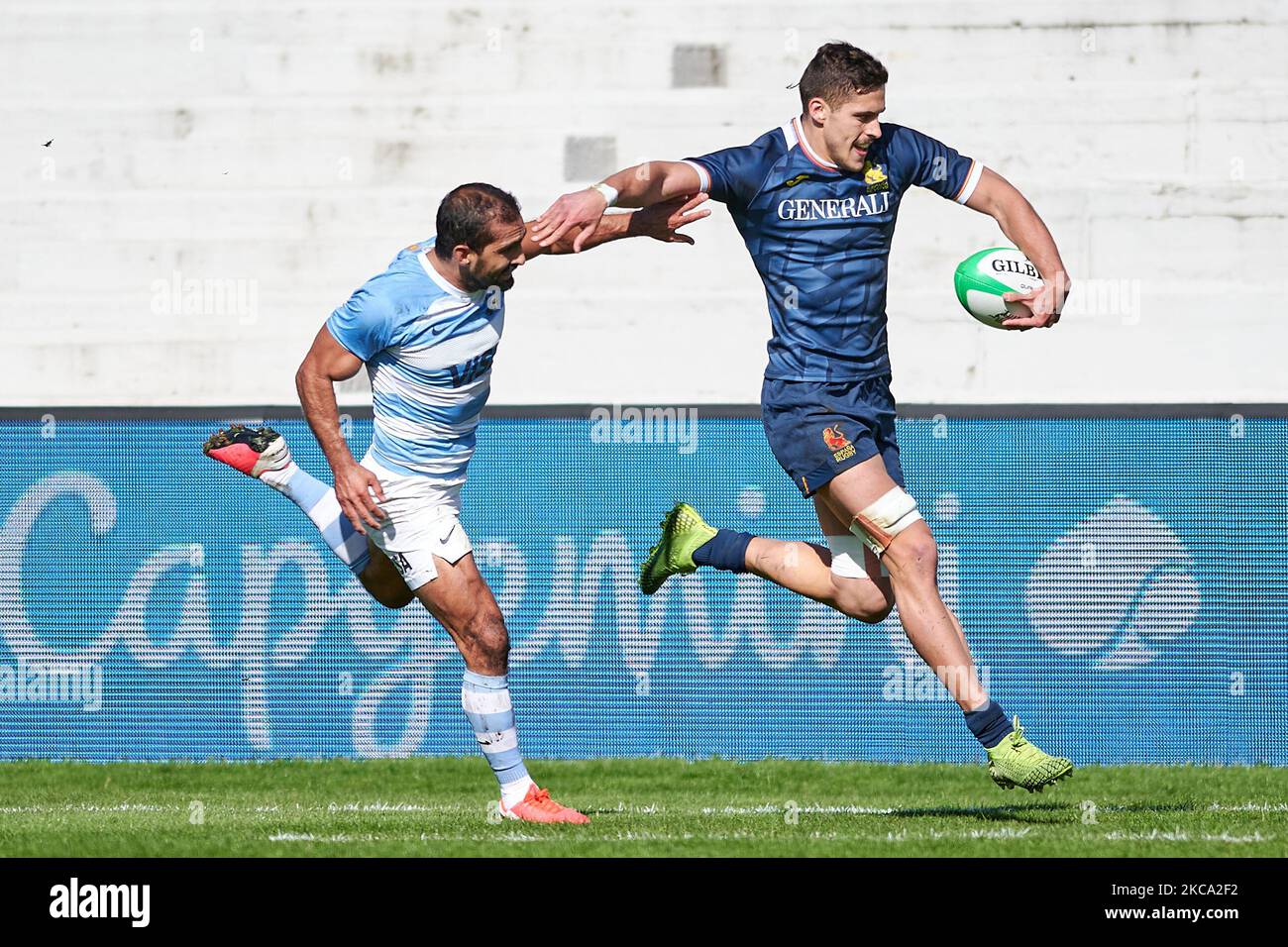 Players In action during the Madrid Rugby 7s match between Spain and ...