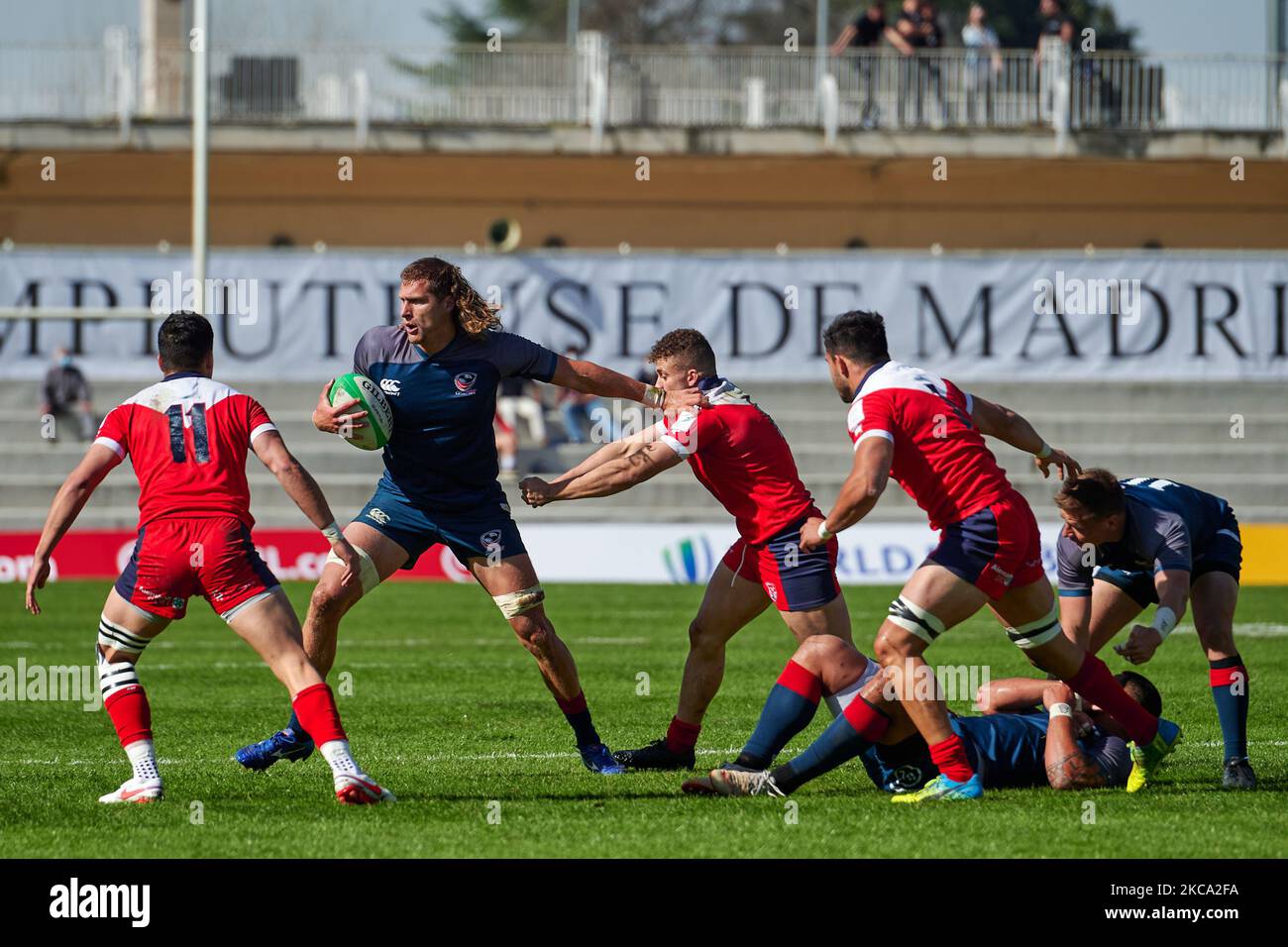 Players In action during the Madrid Rugby 7s match between Chile and ...