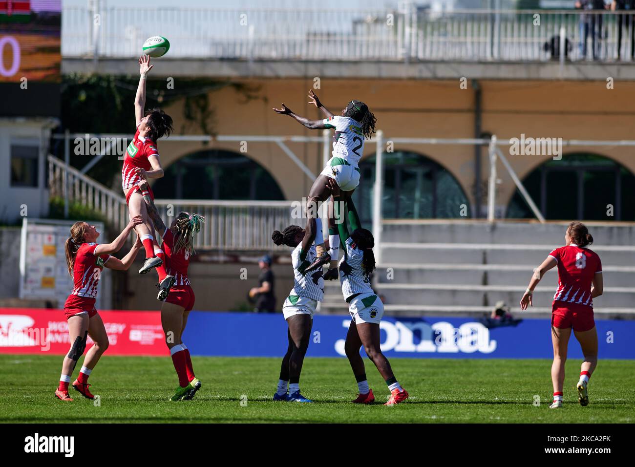 Players In action during the Madrid Rugby 7s match between Rusia and ...