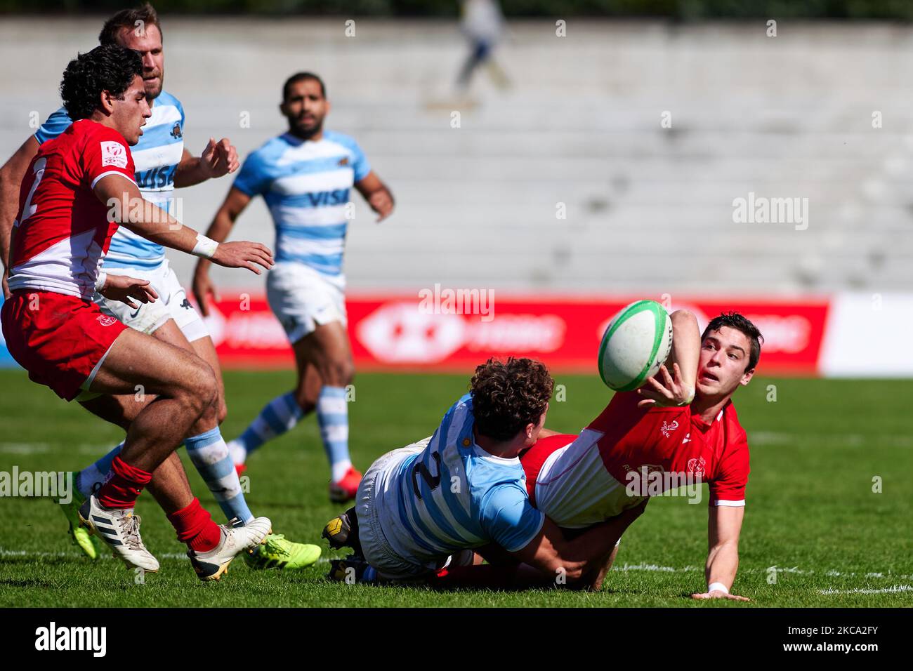 Players In action during the Madrid Rugby 7s match between Argentina ...