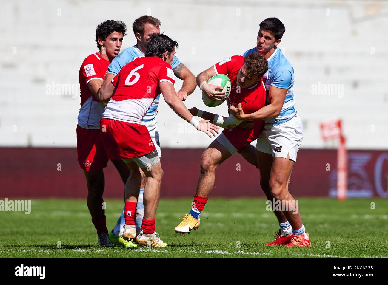 Players In action during the Madrid Rugby 7s match between Argentina ...