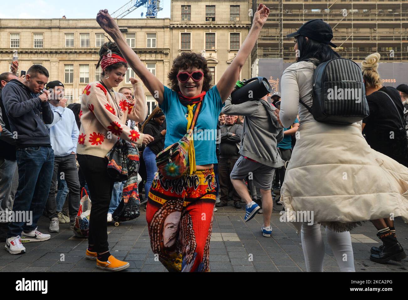Group of anti lockdown protesters hi-res stock photography and images ...