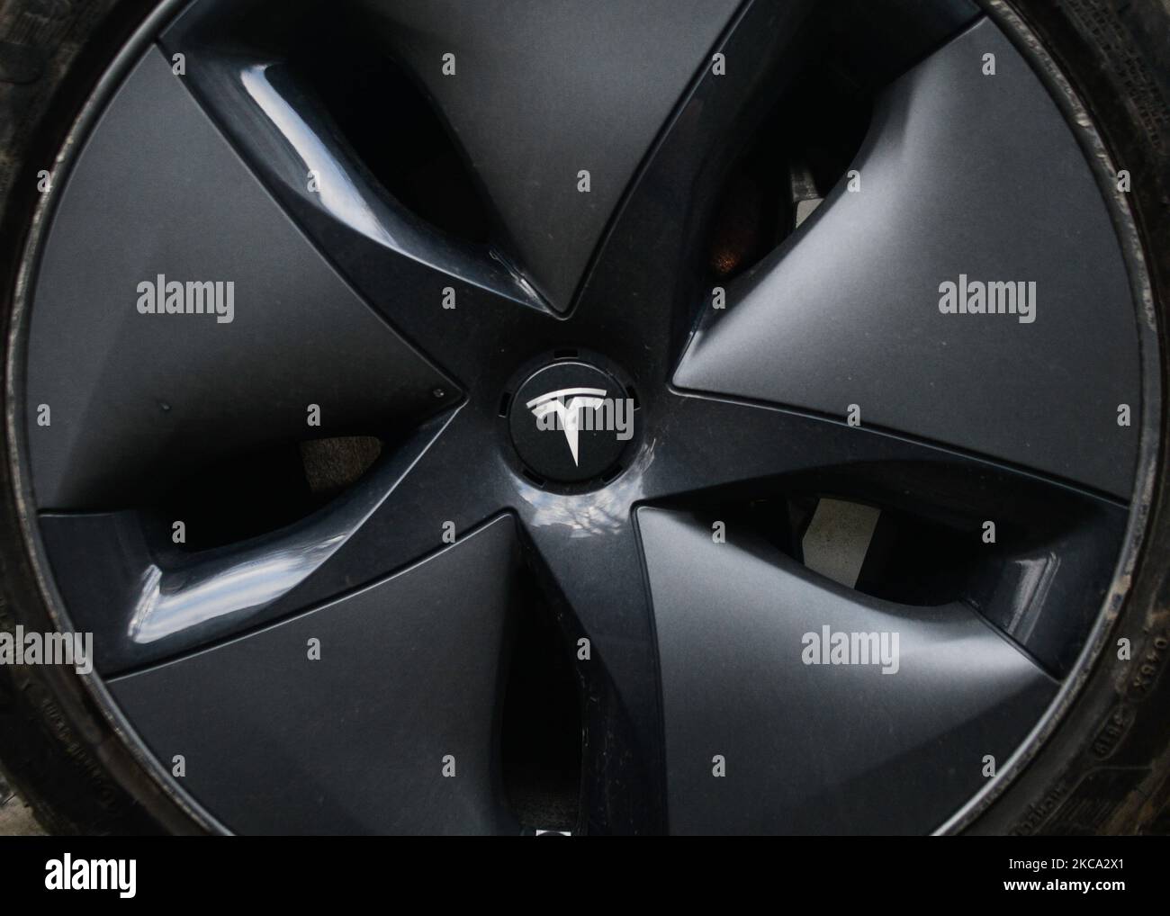 Steel wheel tesla hi-res stock photography and images - Alamy
