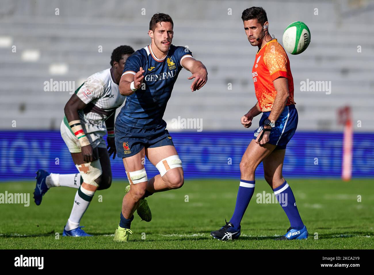 Players In action during the Madrid Rugby 7s match between Spain and ...