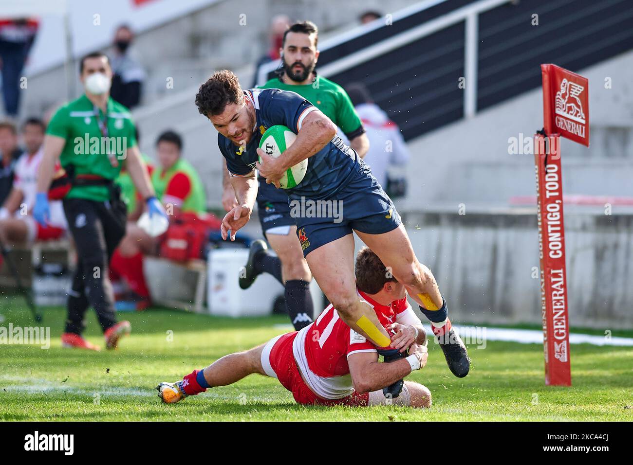 Players In action during the Madrid Rugby 7s match between Spain and ...