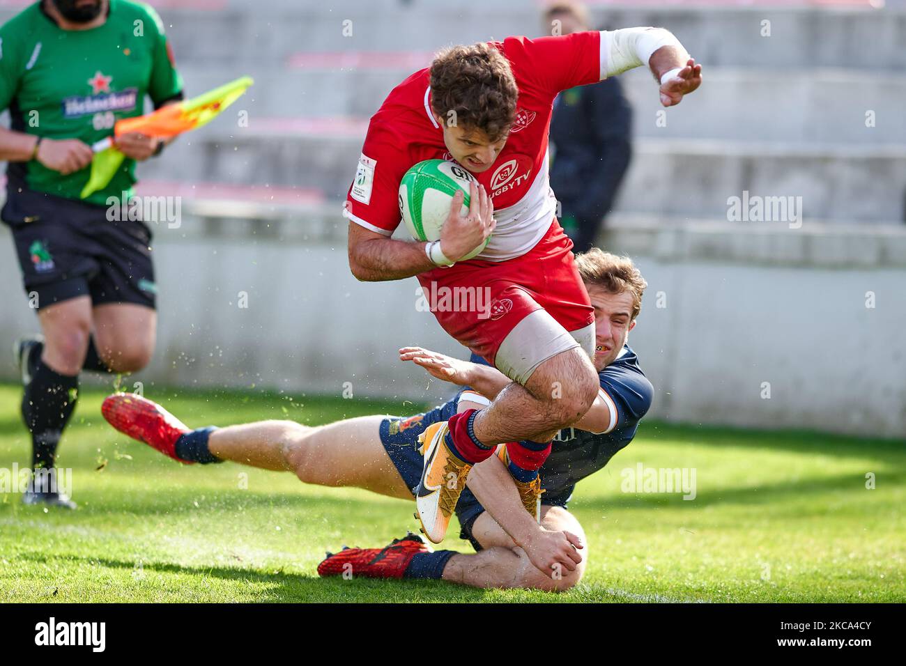Players In action during the Madrid Rugby 7s match between Spain and ...