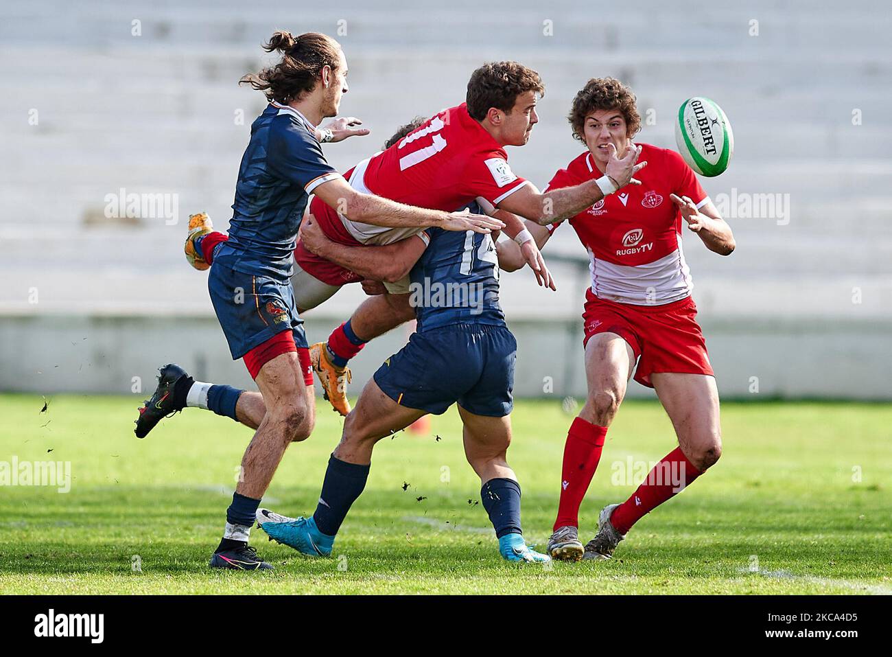 Players In action during the Madrid Rugby 7s match between Spain and ...