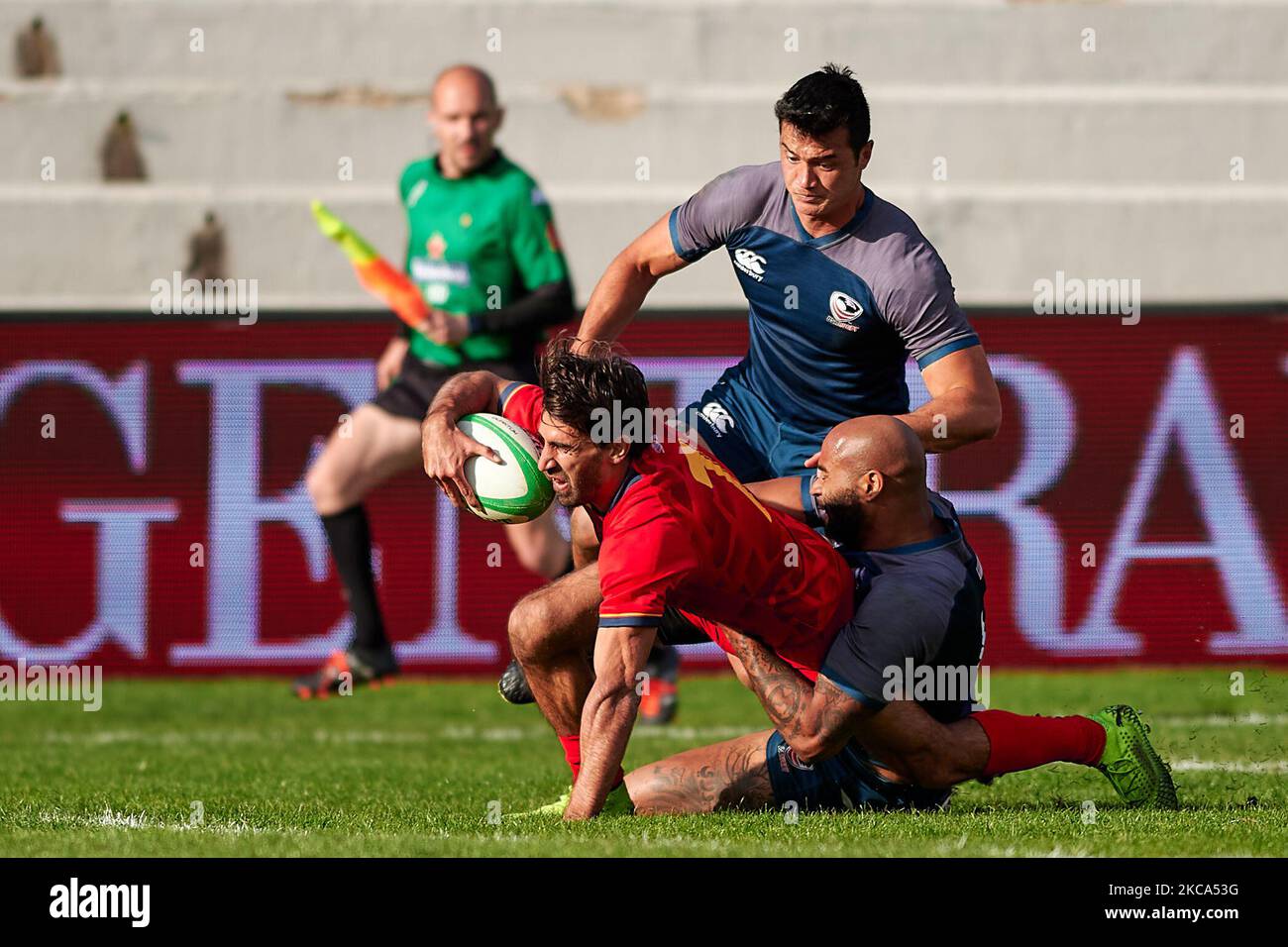 Players In action during the Madrid Rugby 7s match between Spain and ...