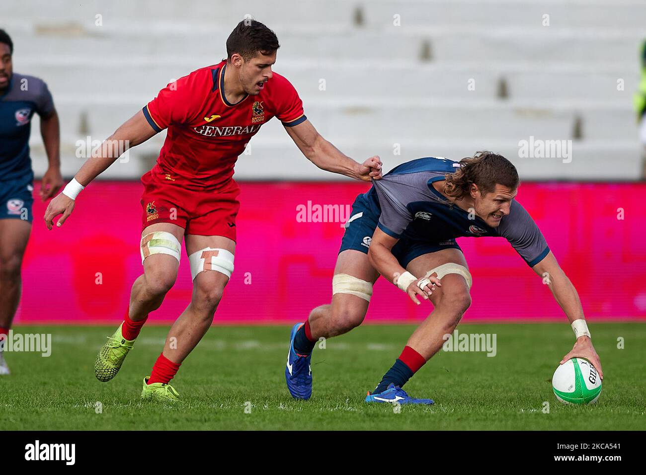 Players In action during the Madrid Rugby 7s match between Spain and ...