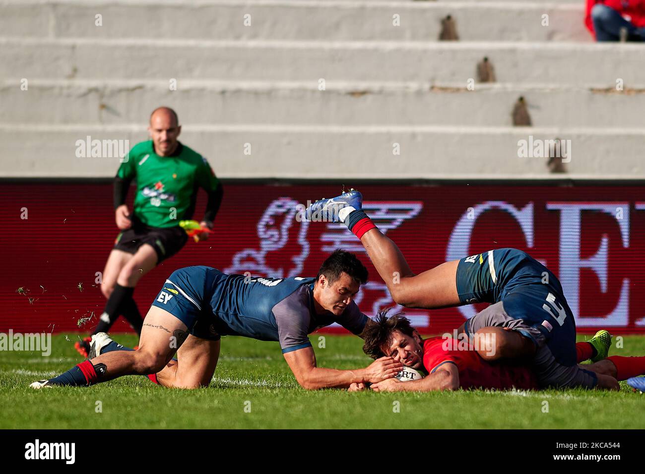 Players In action during the Madrid Rugby 7s match between Spain and ...