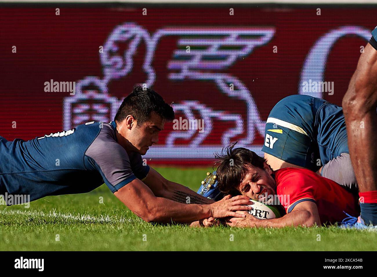 Players In action during the Madrid Rugby 7s match between Spain and ...