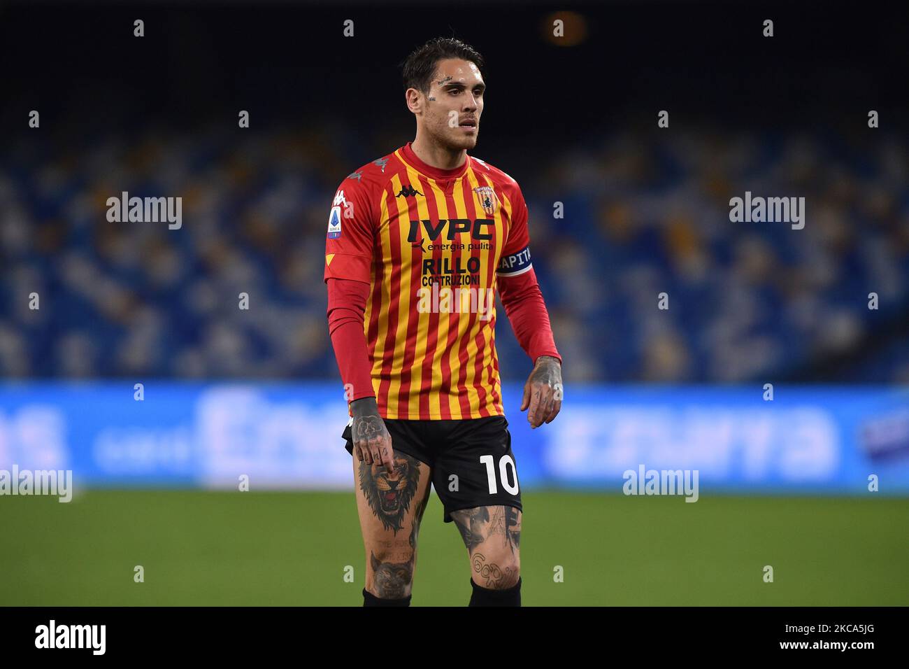 Viola romano hi-res stock photography and images - Alamy