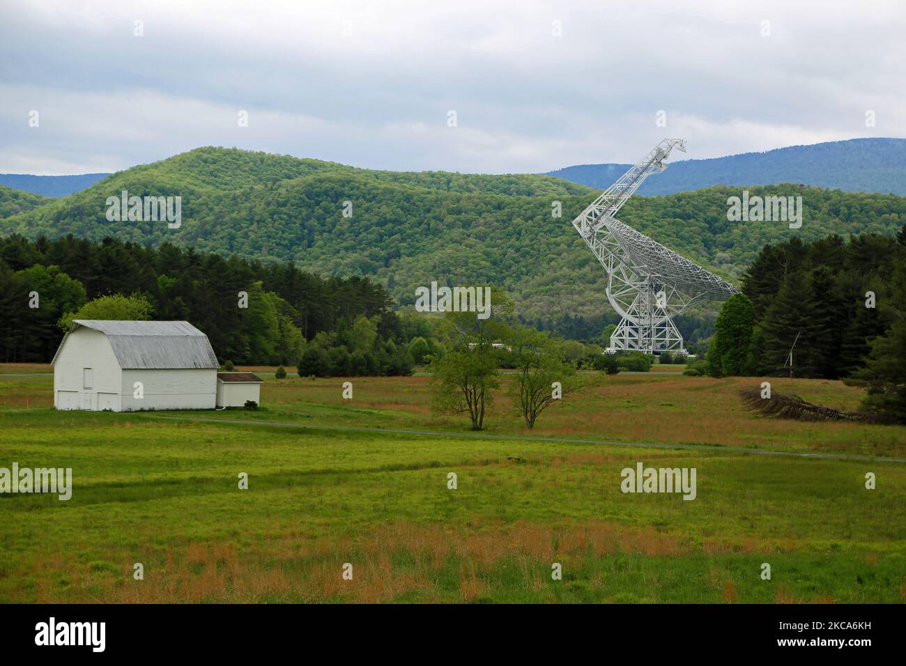 Green bank telescope hi-res stock photography and images - Alamy