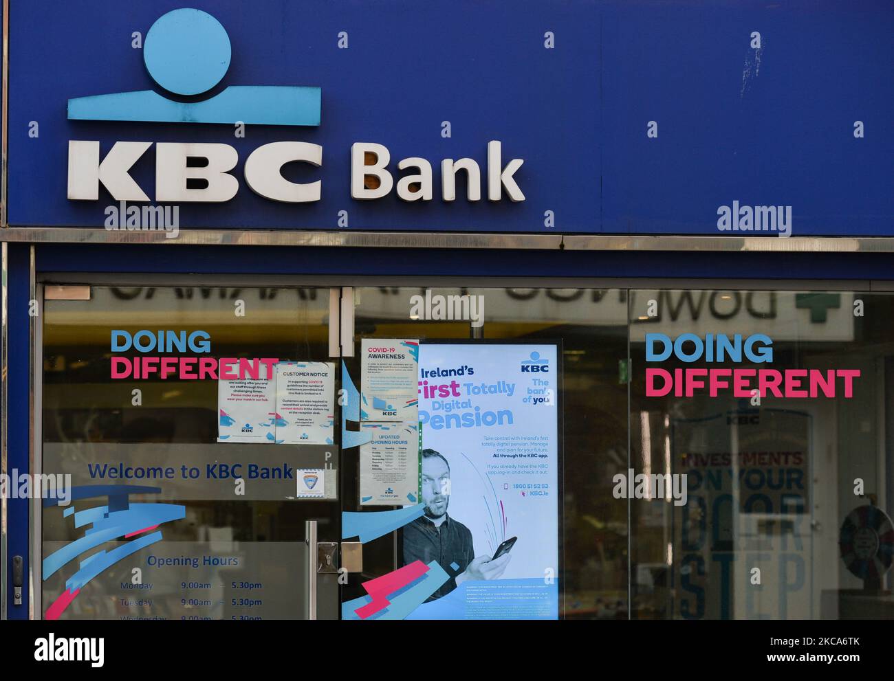 Kbc logo hi-res stock photography and images - Alamy